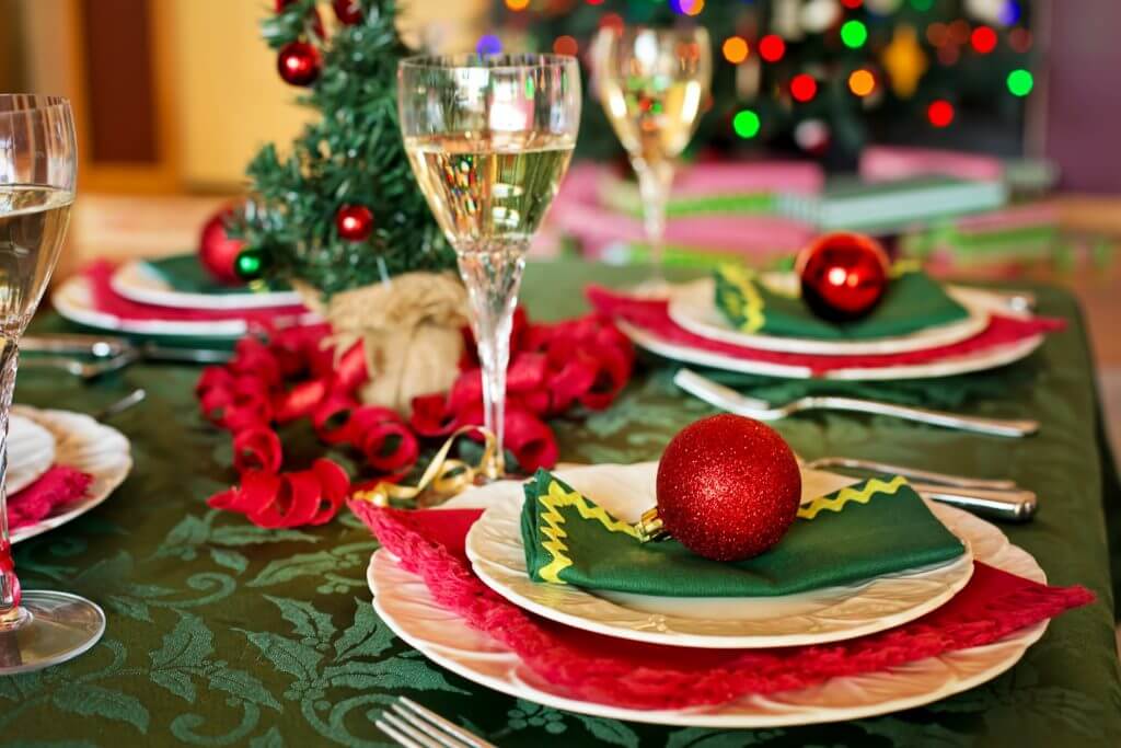 How to host the perfect eye-friendly holiday feast | IQ Laser Vision