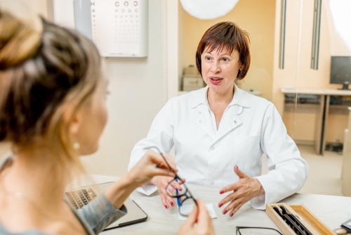 What Should I Look For When I'm Choosing a Refractive Surgeon? | IQ ...